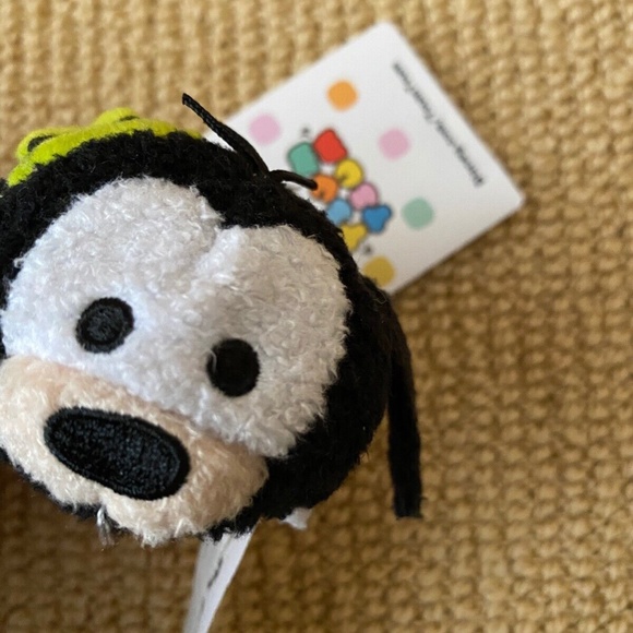 Disney | Toys | Disney Tsum Tsum Goofy Mini Plush | Poshmark